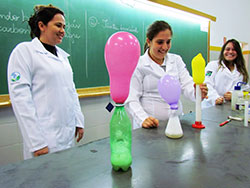 Estudantes da Biologia apresentam experimentos interdisciplinares ...